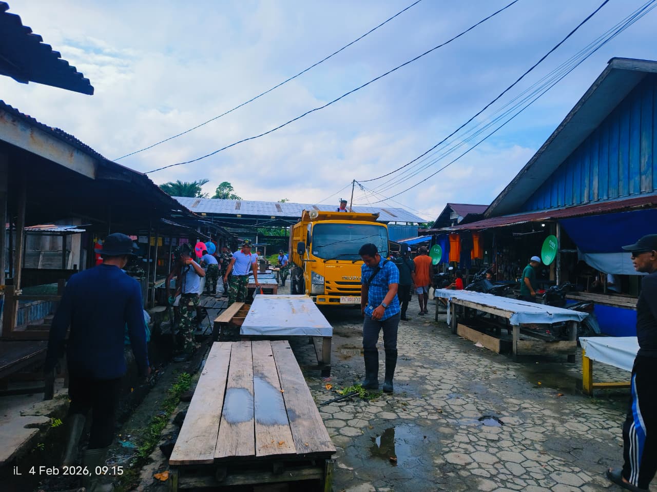 Sinergi TNI dan Masyarakat, Distrik Waropen Bawah Gelar Aksi Bersih ...